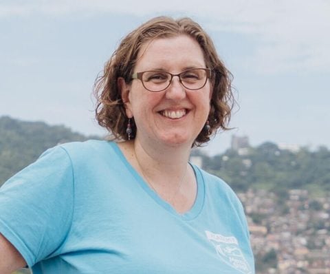 Teacher who is self-proclaimed ‘Miranda’ bringing laughter to hospital ...